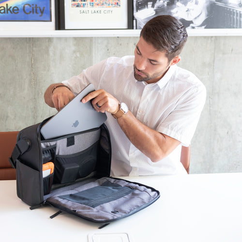 Messenger Bag – Professional Laptop Bag with Custom Organization | NOMATIC